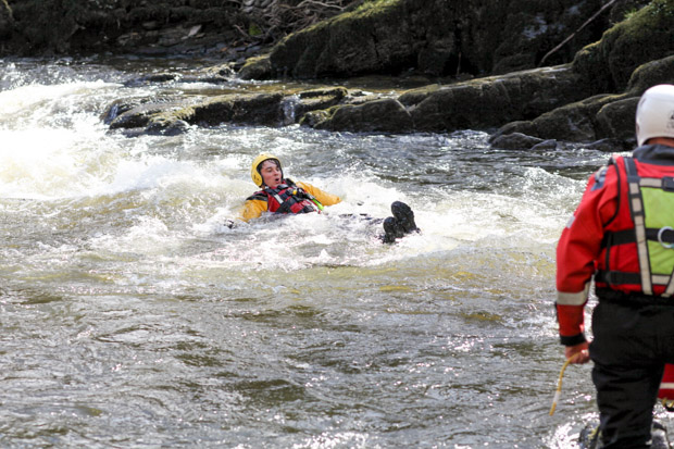 Swift Water Training 2014 | The Ray Mears & Woodlore Bushcraft Blog
